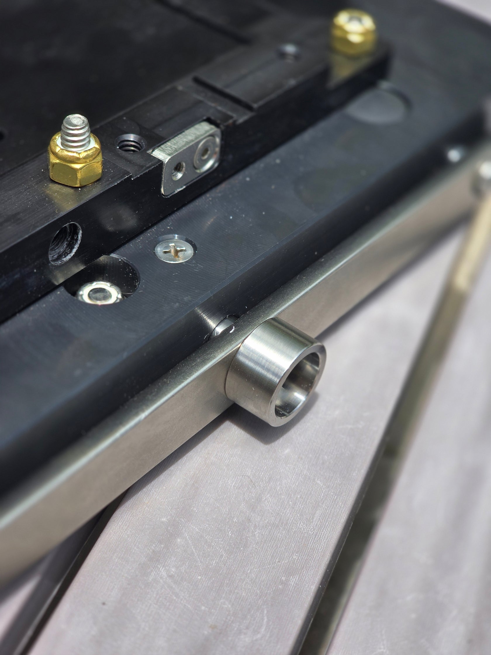 Sea Secure Trolling Motor Lock | Titanium Anti-Theft Bracket - Sea Swivel